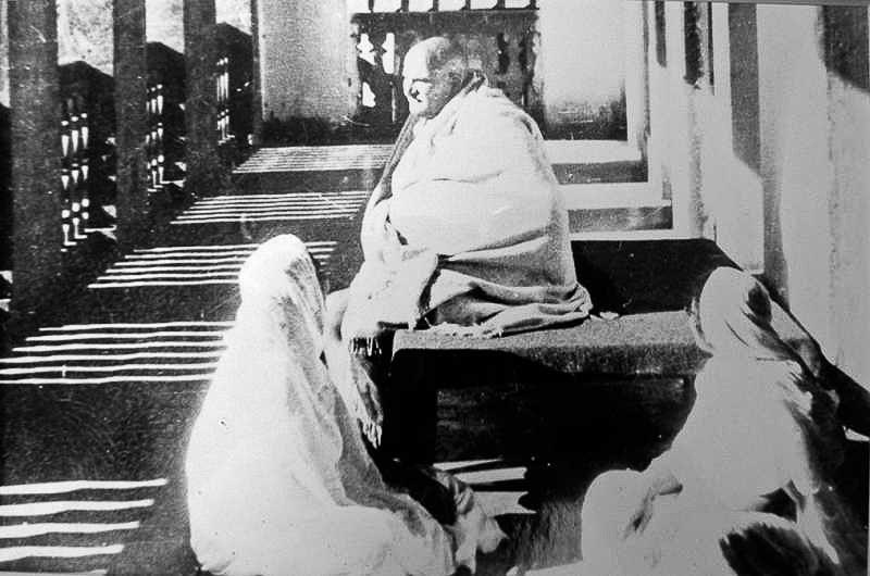 Sri Siddhi Ma and Jivanti Ma