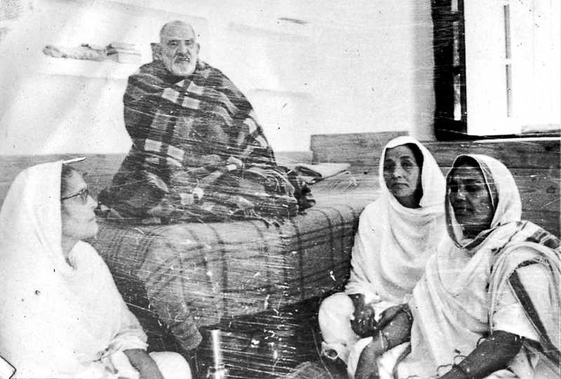 Sri Siddhi Ma and Jivanti Ma